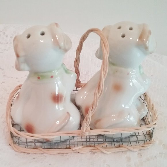 Kitchen | Dogs In Basket Salt And Pepper Shakers | Poshmark